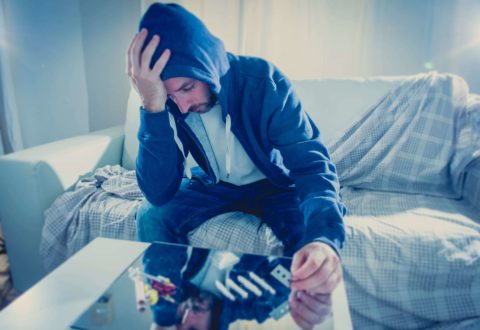 How to Tell if Someone is On Cocaine: Warning Signs of Use